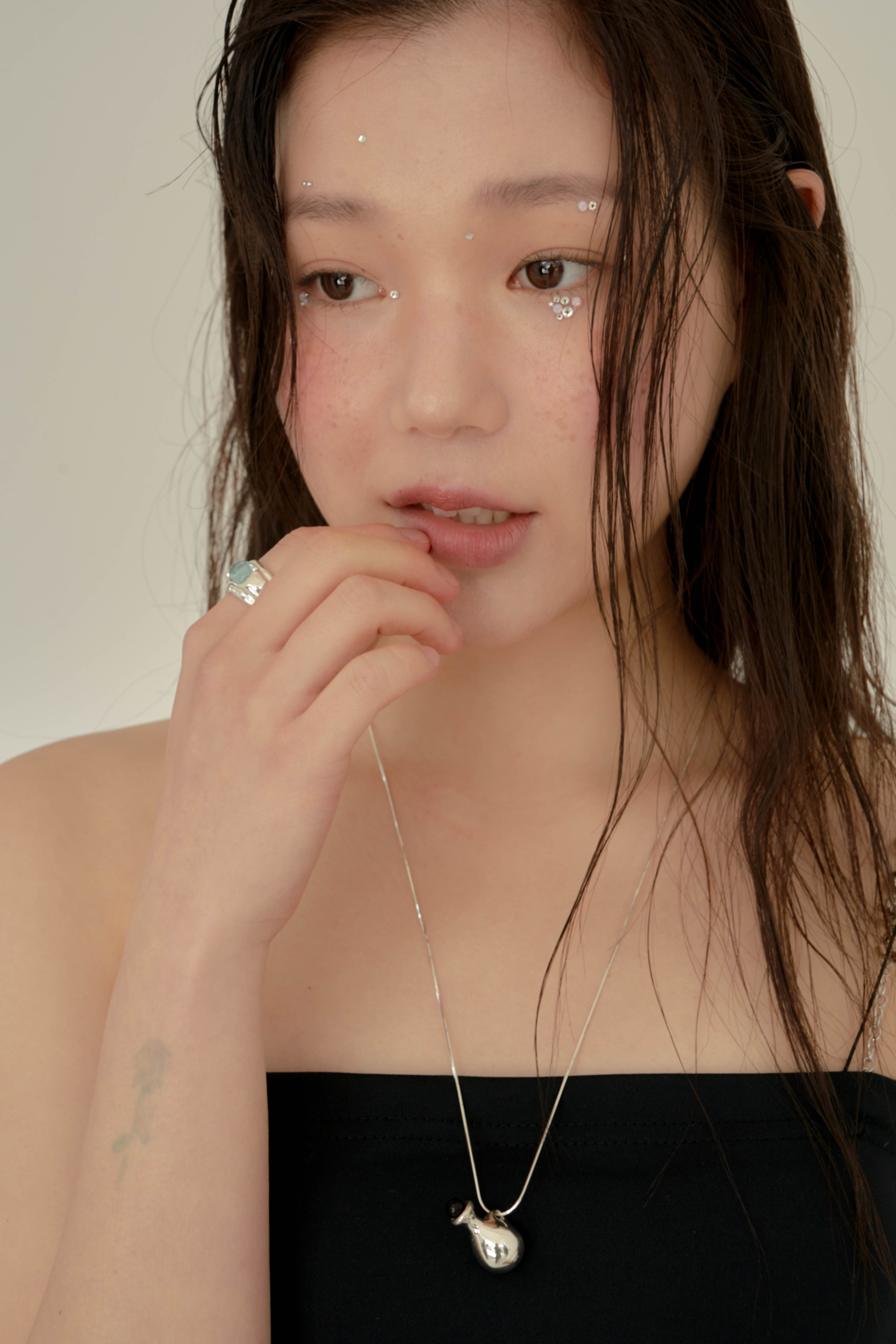 Ever scent necklace - 감도 깊은 취향 셀렉트샵 29CM