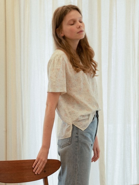 2.40 SOFT TOP_CREAM FLOWER - HAGO(하고)