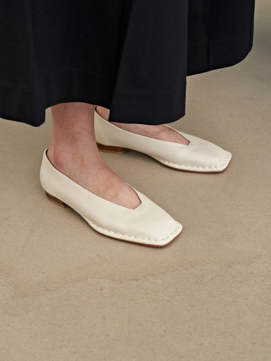 20mm Freja Hand Stitch Loafer Shoes (White) - HAGO(하고)