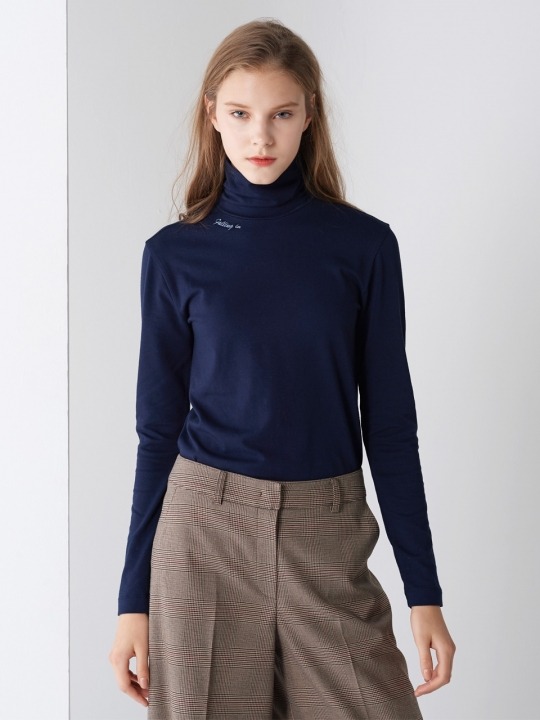 BASIC LETTERING TURTLE-NECK NAVY - 하고(HAGO)