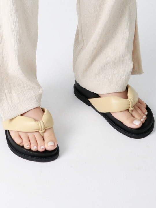 PILLOW FLIP-FLOPS 21S09BE - HAGO(하고)