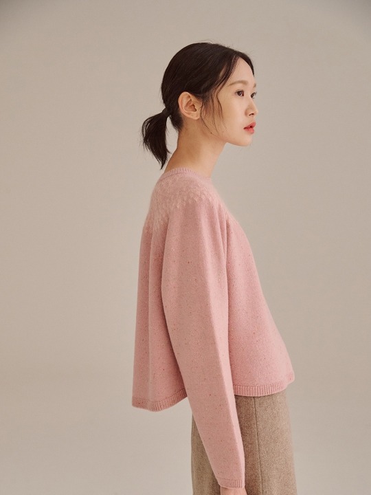 LIGHT PINK SCOTLAND WOOL PUNCHIKA DETAIL KNIT TOP - HAGO(하고)