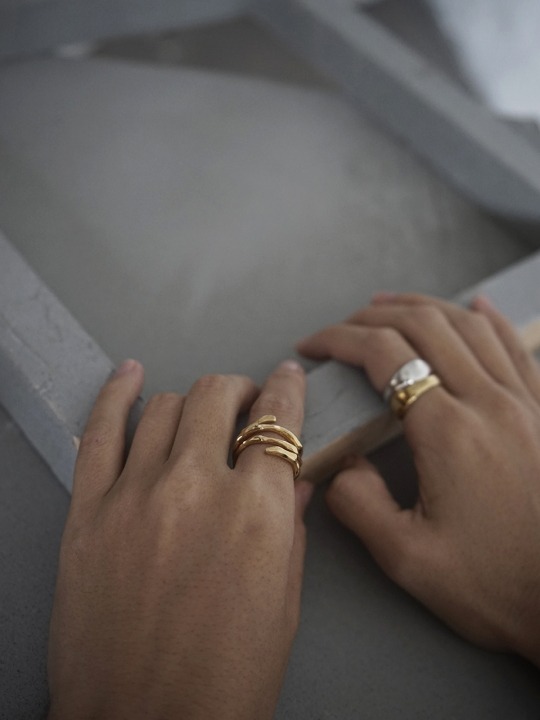 Gold multiple angle layered ring - HAGO(하고)