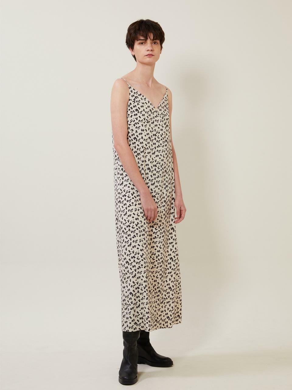 RAFFLY DRESS (IVORY) - 하고(HAGO)