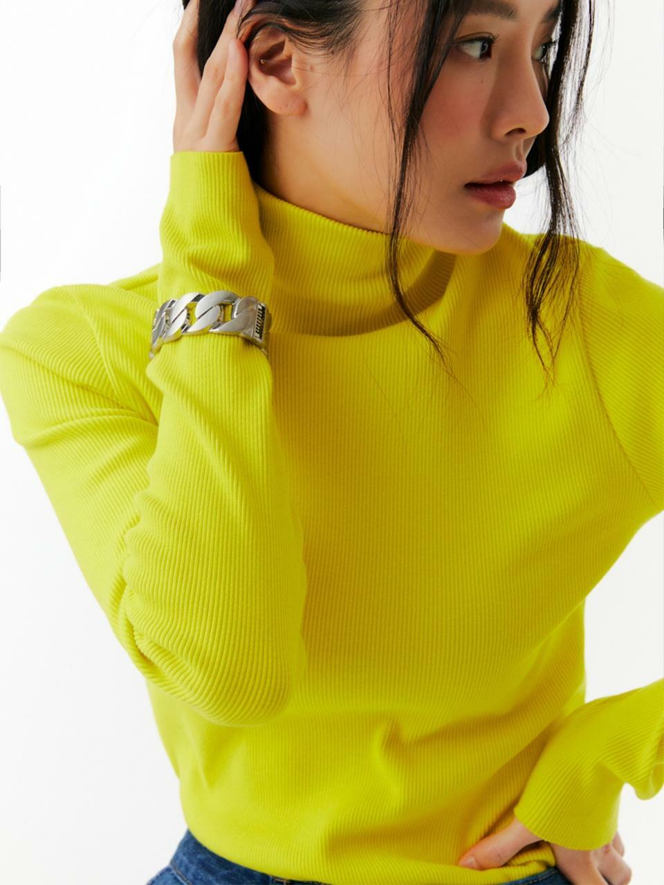BACK SLIT TURTLENECK T-SHIRTS, LIME - HAGO(하고)