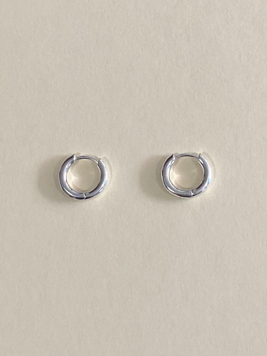 장희령 착용 Basic Mini Bold Ring Earring(silver) - 하고(HAGO)