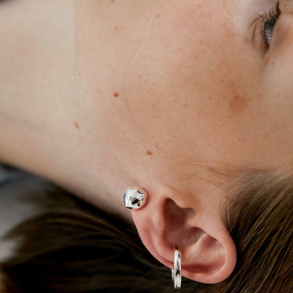 bumpy mini earring - silver - 하고