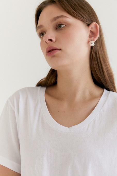 U Neck T-shirt (White) - HAGO(하고)