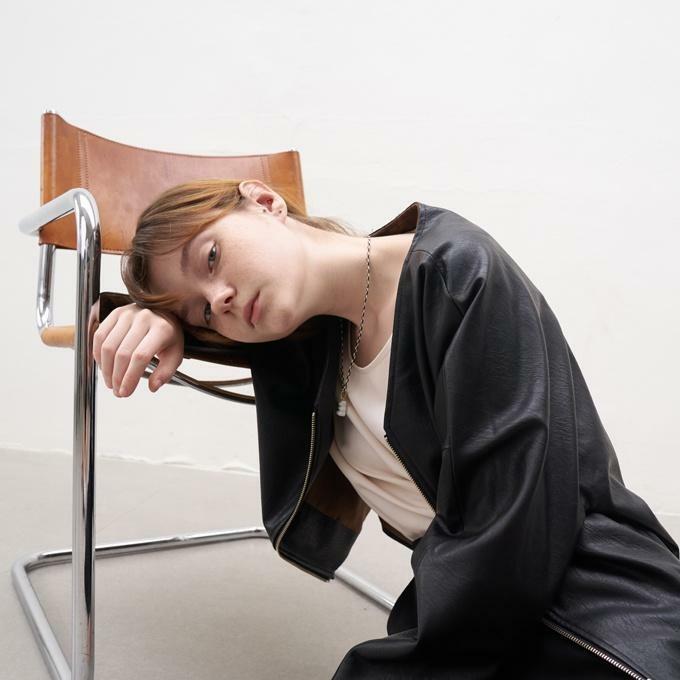 [리퍼브]21' Fall_Black Fake Leather Zip-up Outer - HAGO(하고)