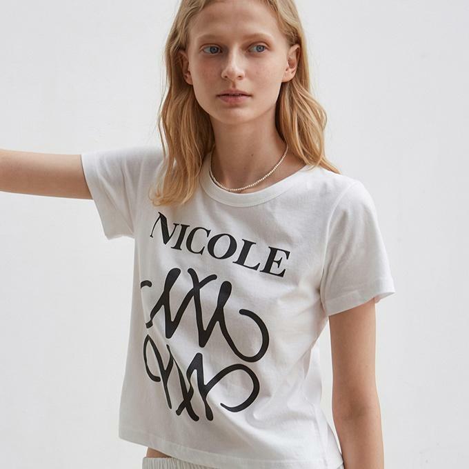 NICOLE SIGNATURE LOGO CROP TEE_WHITE - 하고