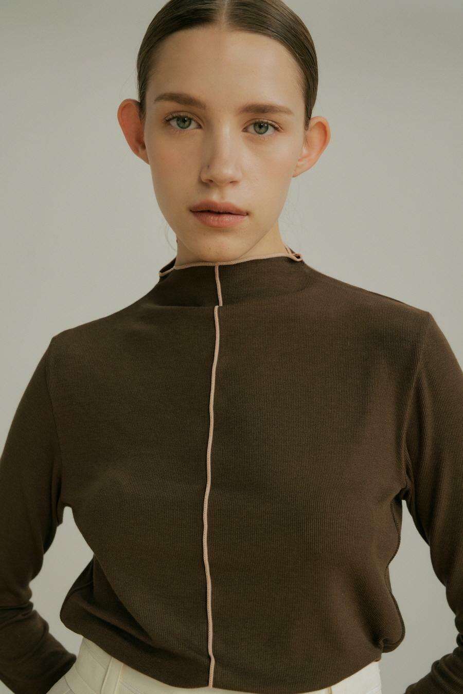 LINE HALF NECK TEE_LONG SLEEVES_BROWN_G132BR - 하고(HAGO)