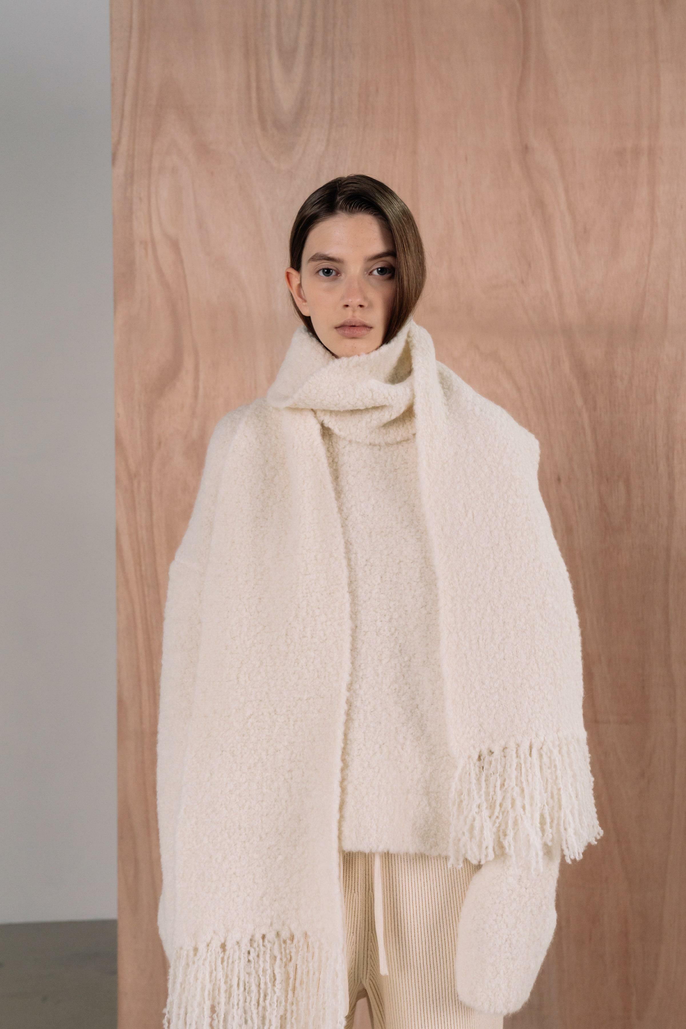 TRIMMING BOUCLE MUFFLER [IVORY] - HAGO(하고)