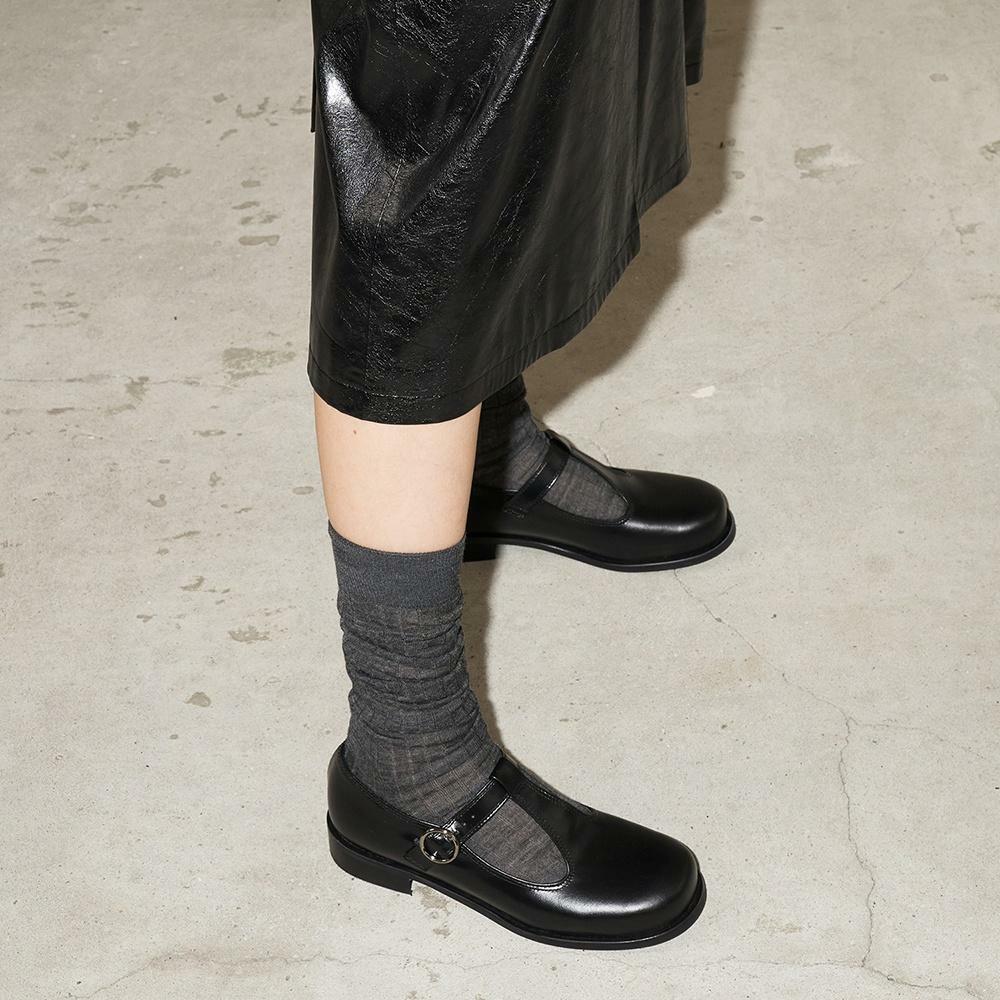 Gabriel Classic T-Strap Loafers Black - 하고(HAGO)