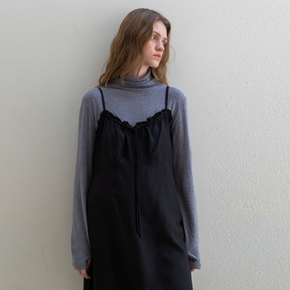 ANGORA POLO NECK T-SHIRT GREY - 하고