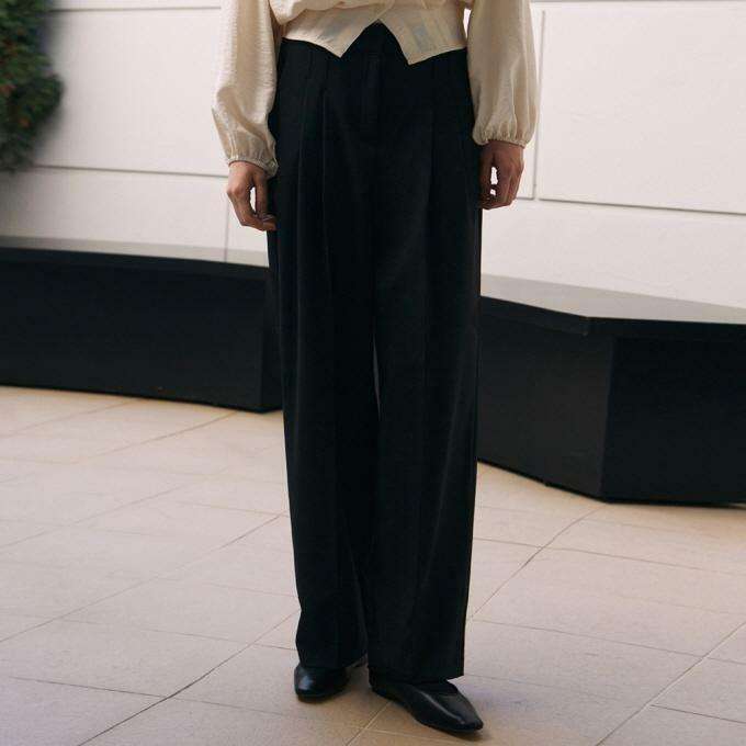 TWO PINTUCK WIDE SLACKS_BLACK - 하고