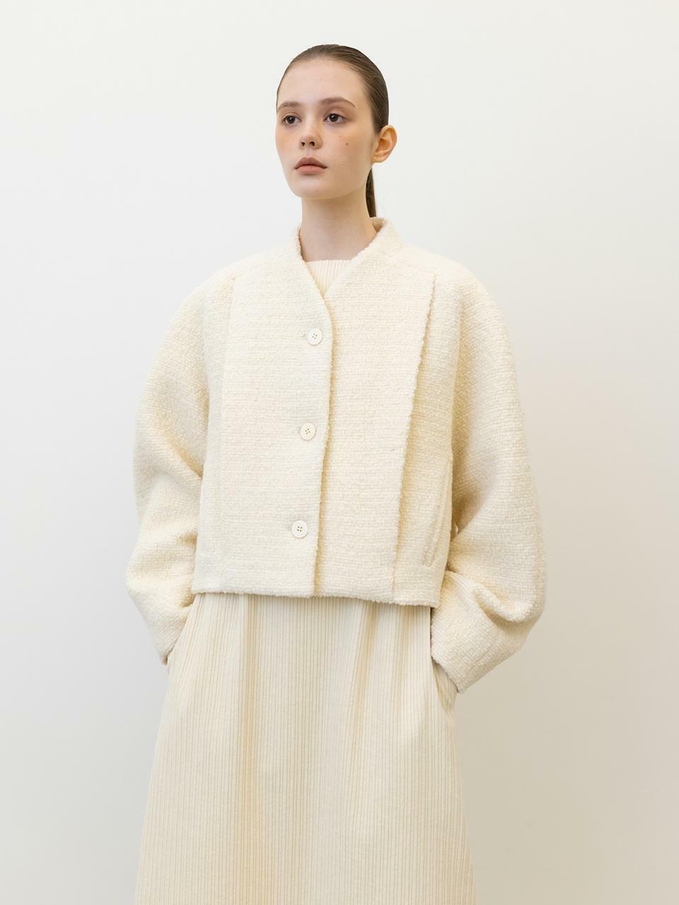 THREE BUTTON WOOL SHORT JACKET - HAGO(하고)