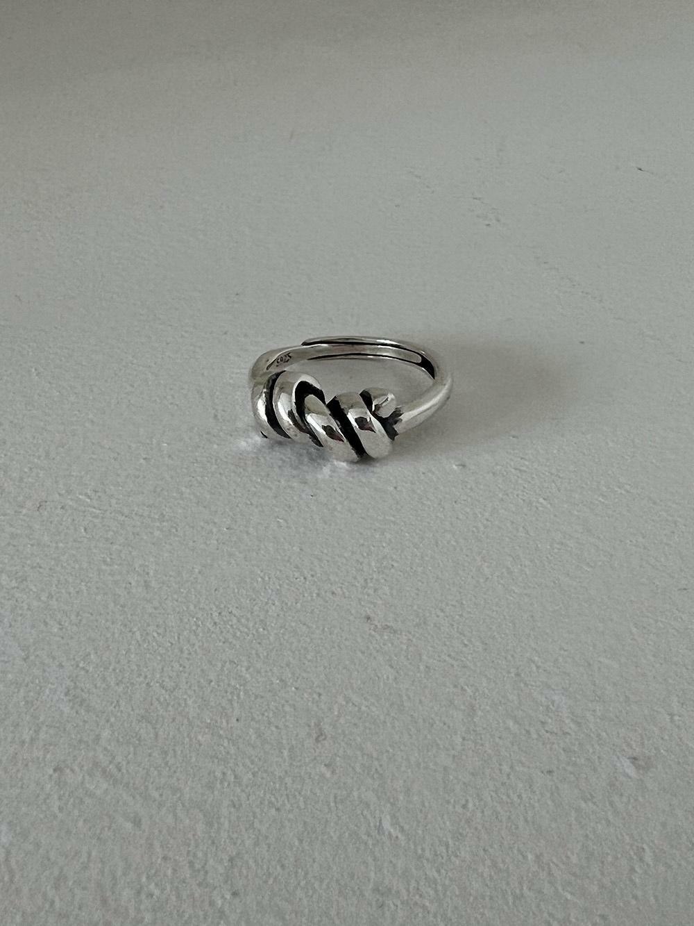 [925silver] Twist knot ring - HAGO(하고)