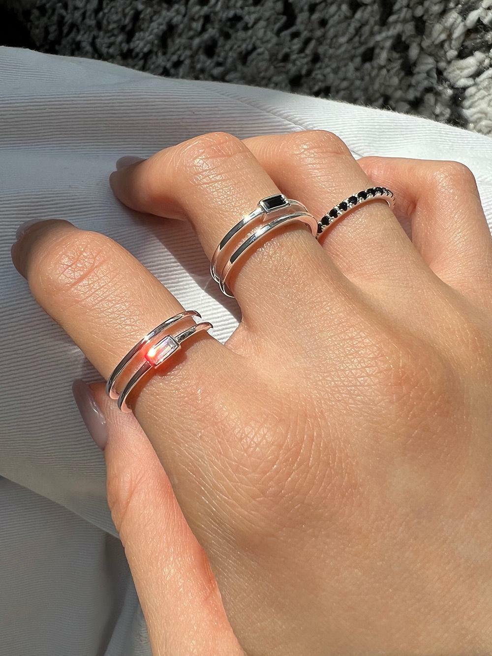 [925silver] Double line point ring (2color) - 하고(HAGO)