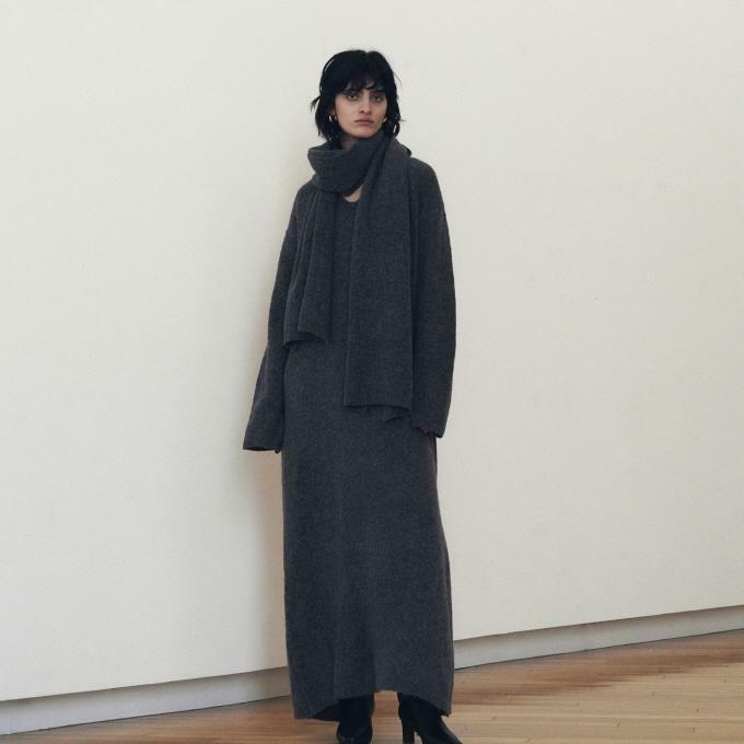 [Muffler Set] Vegan Wool V-neck Knit Dress (Charcoal) - HAGO(하고)