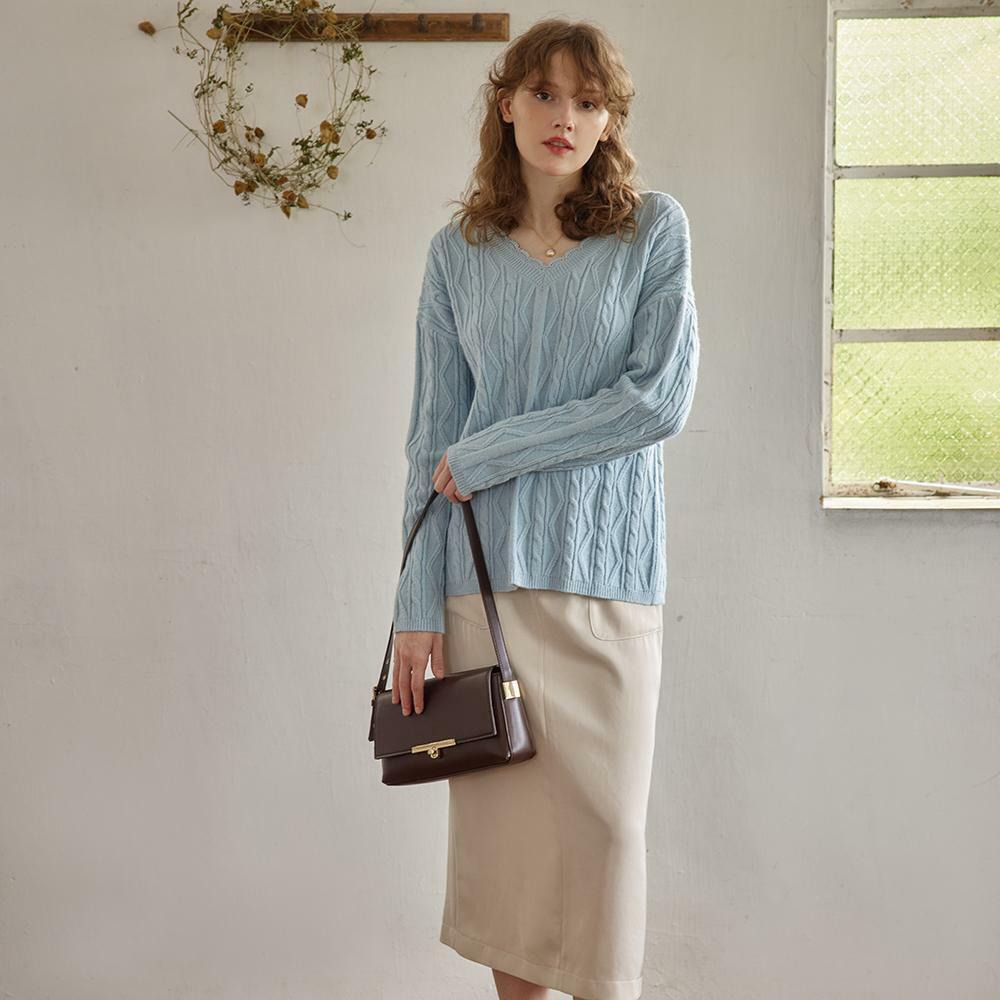 Evie V-Neck Cable Sweater_2 colors - HAGO(하고)