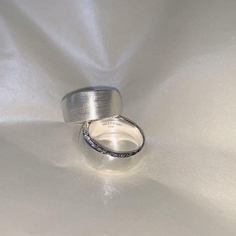 Crescent silver ring (M)/Silver - HAGO(하고)