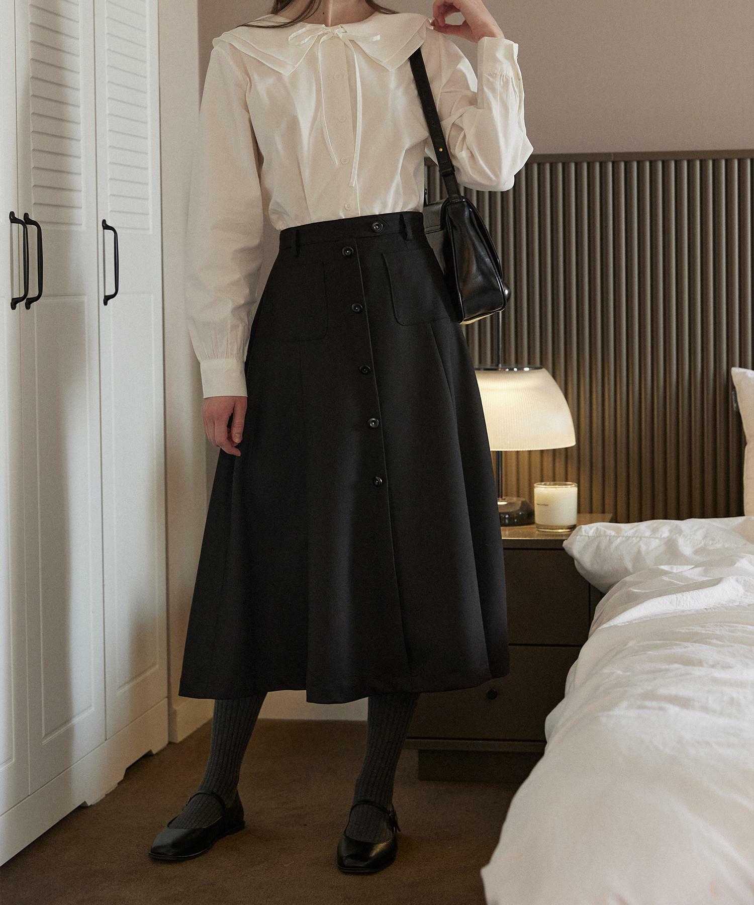 Two Pocket Buttons Flare Skirt - Black - 하고(HAGO)