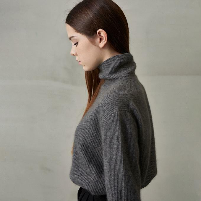 [LYNGS] CASHMERE TURTLENECK KNIT [링스] 캐시미어 터틀넥 니트_챠콜 - HAGO(하고)
