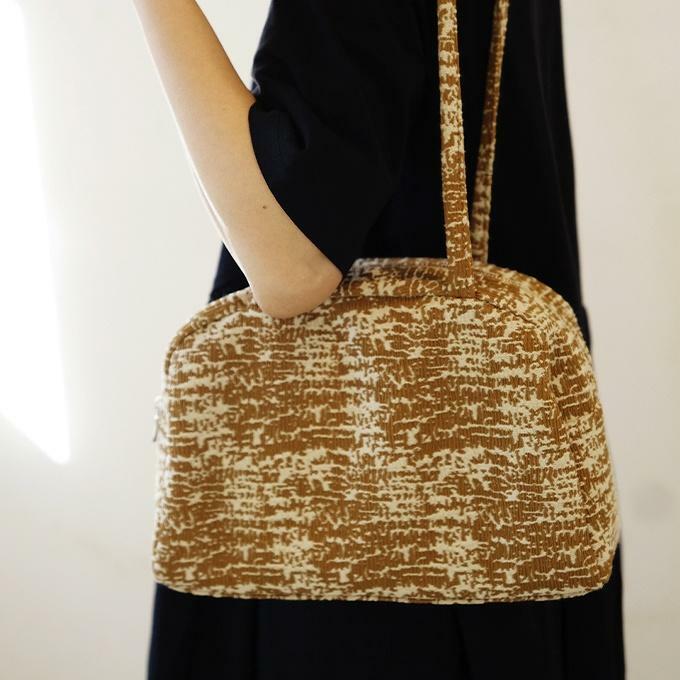 plummy bag _ ground brown - 하고