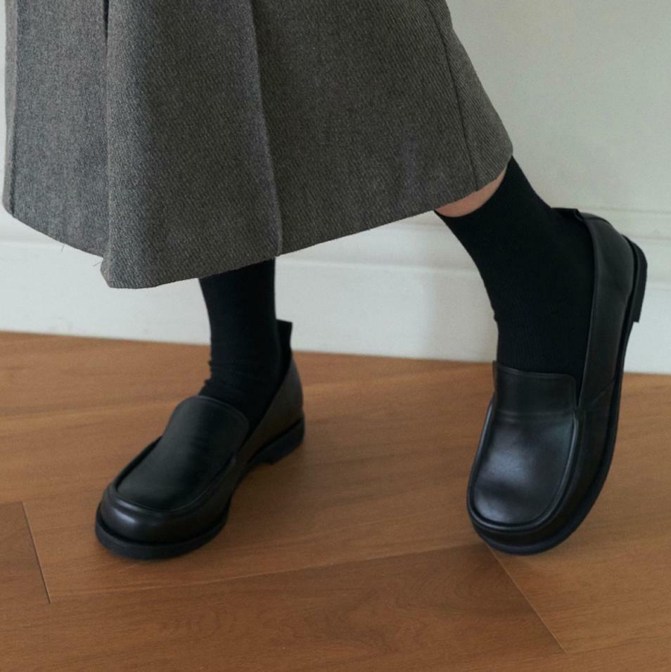 Classic round loafer (black) - 하고(HAGO)