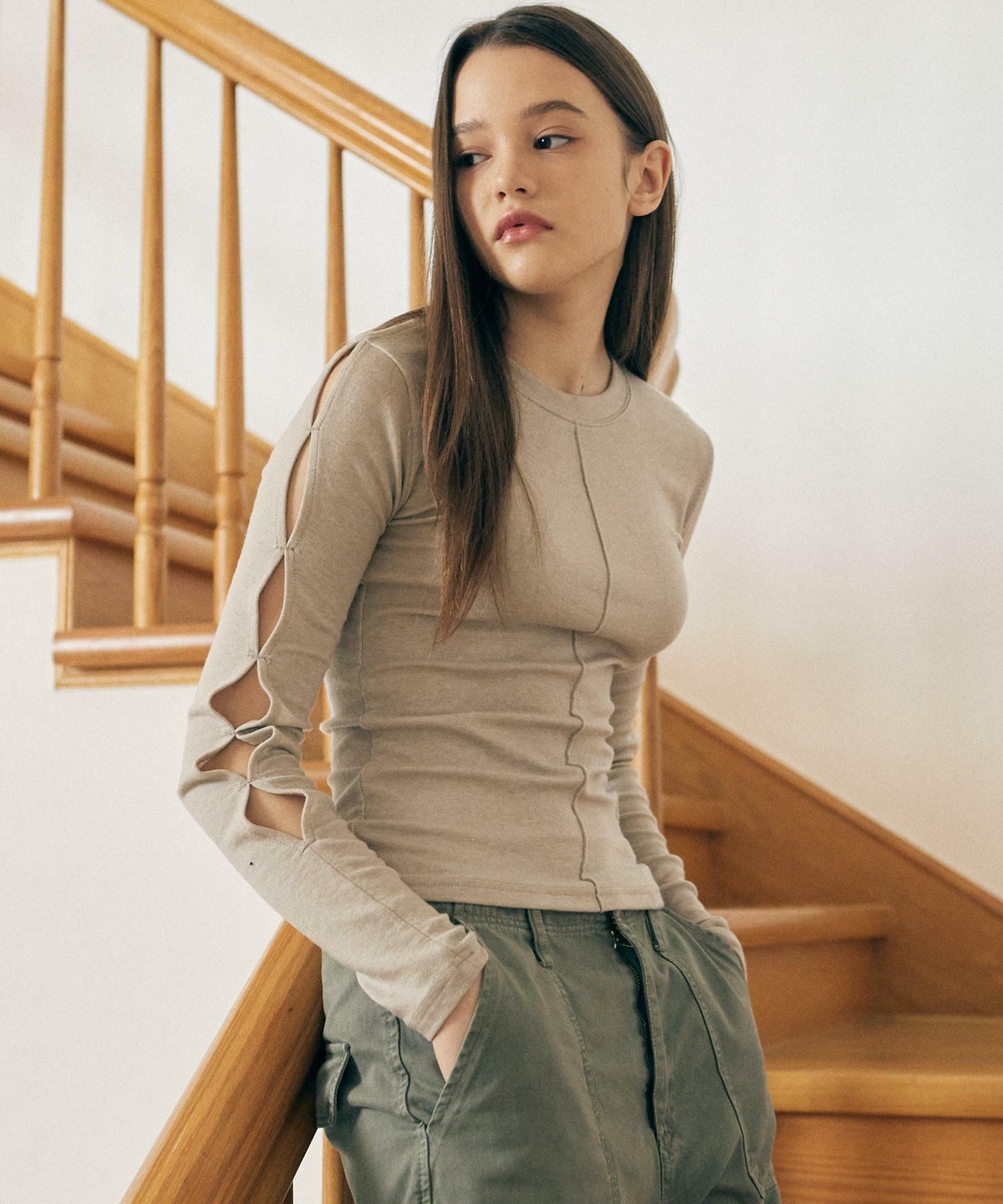 PINTUCK SLASH LONG SLEEVE, KHAKI BEIGE - HAGO(하고)