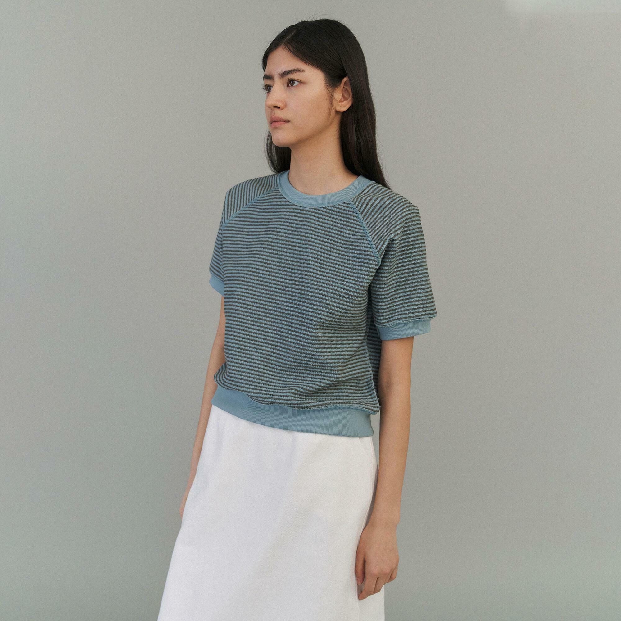 Reversible half sweatshirt (Blue) - HAGO(하고)