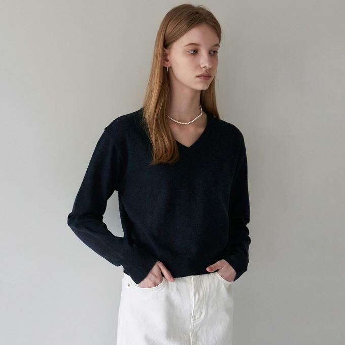 BASIC V-NECK SIMPLE KNIT_NAVY - 하고(HAGO)