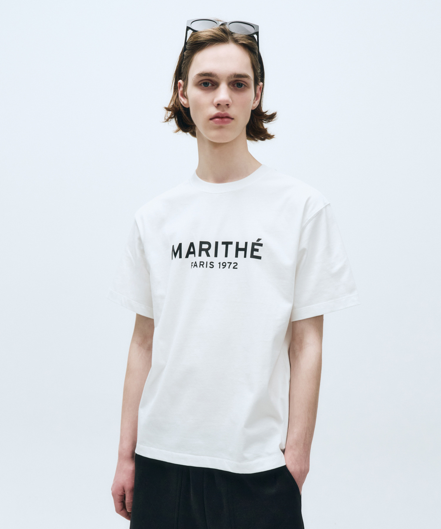 REGULAR LOGO TEE white - HAGO(하고)