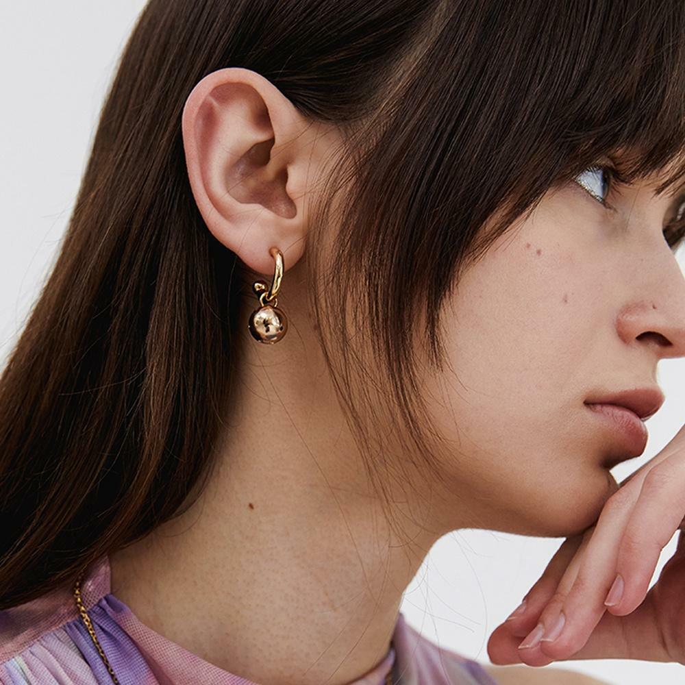 cosmic hoop earring - gold - 하고(HAGO)