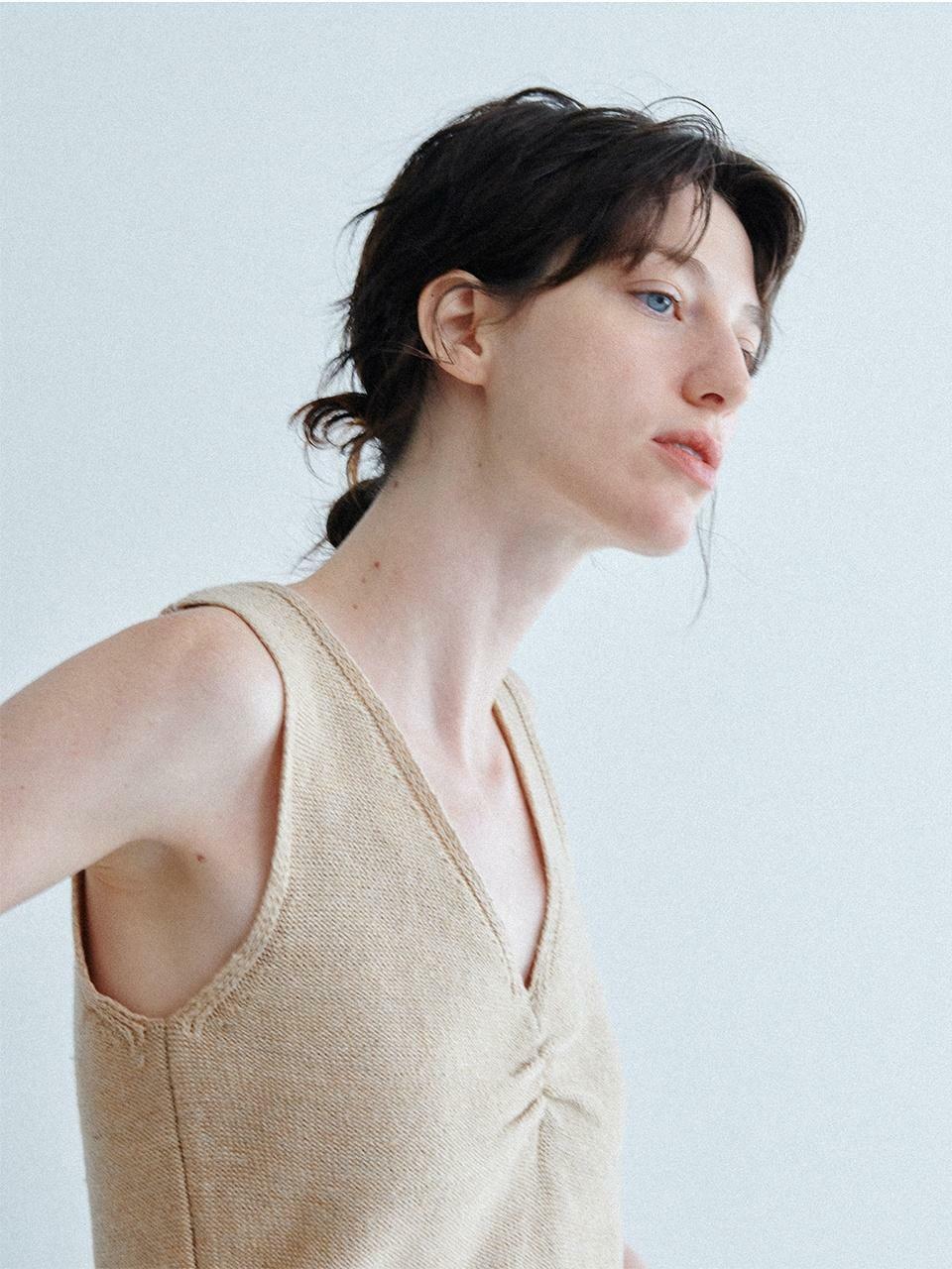 Marge Shirring Sleeveless Knit (Beige) - HAGO(하고)