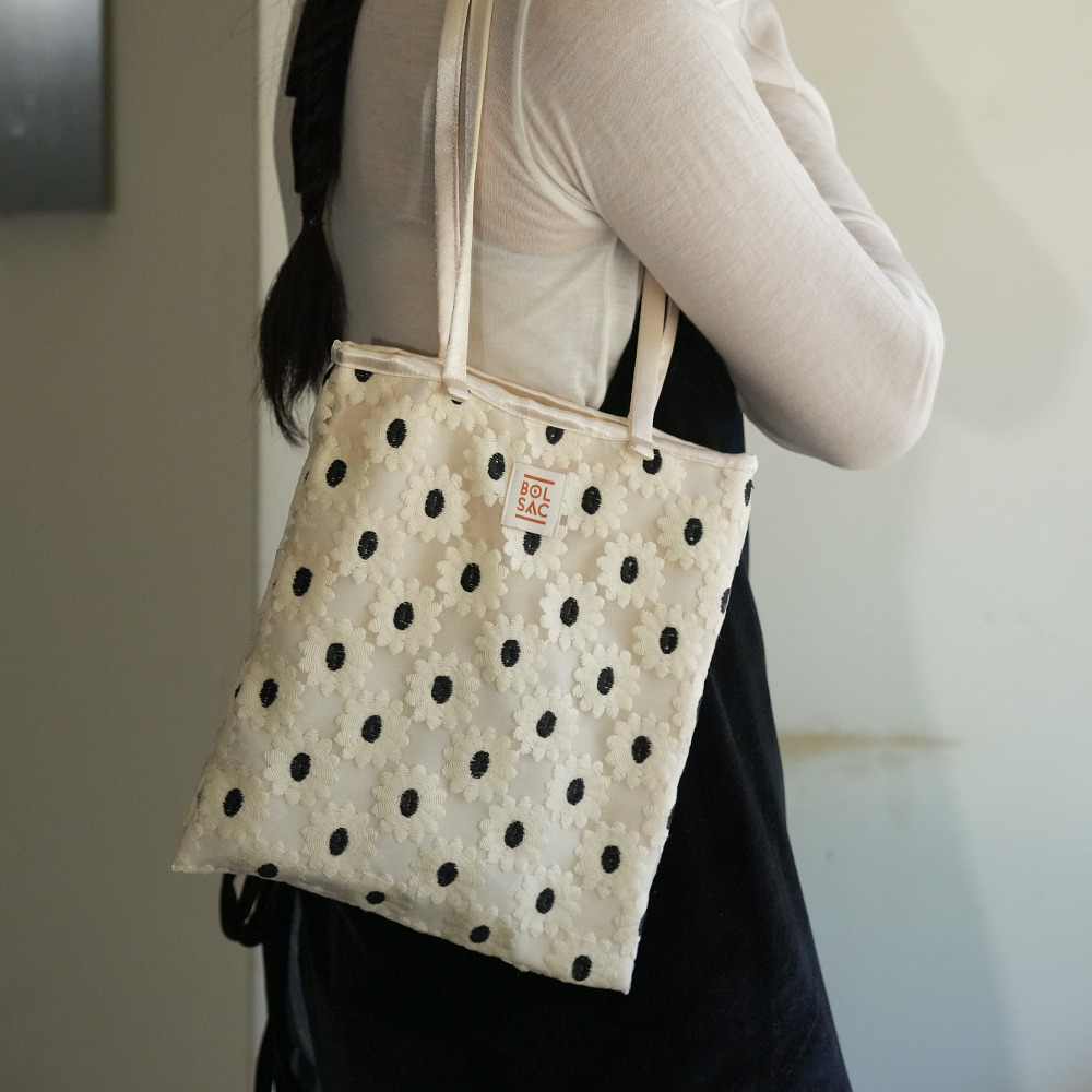 [인플루언서PICK] stroll bag _ white flower - HAGO(하고)