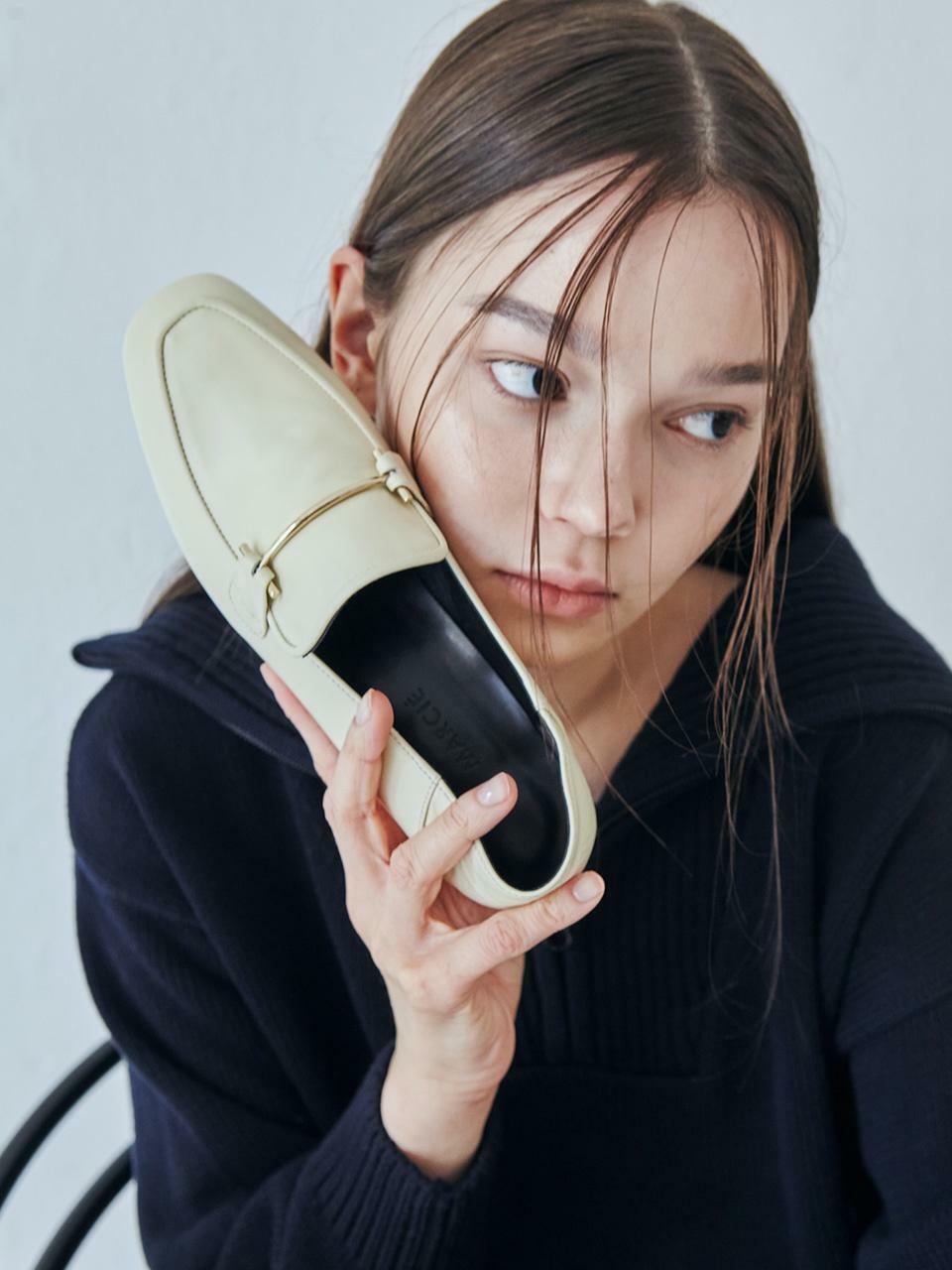 [리퍼브] Mrc091 Fold Loafer (Ivory) - HAGO(하고)