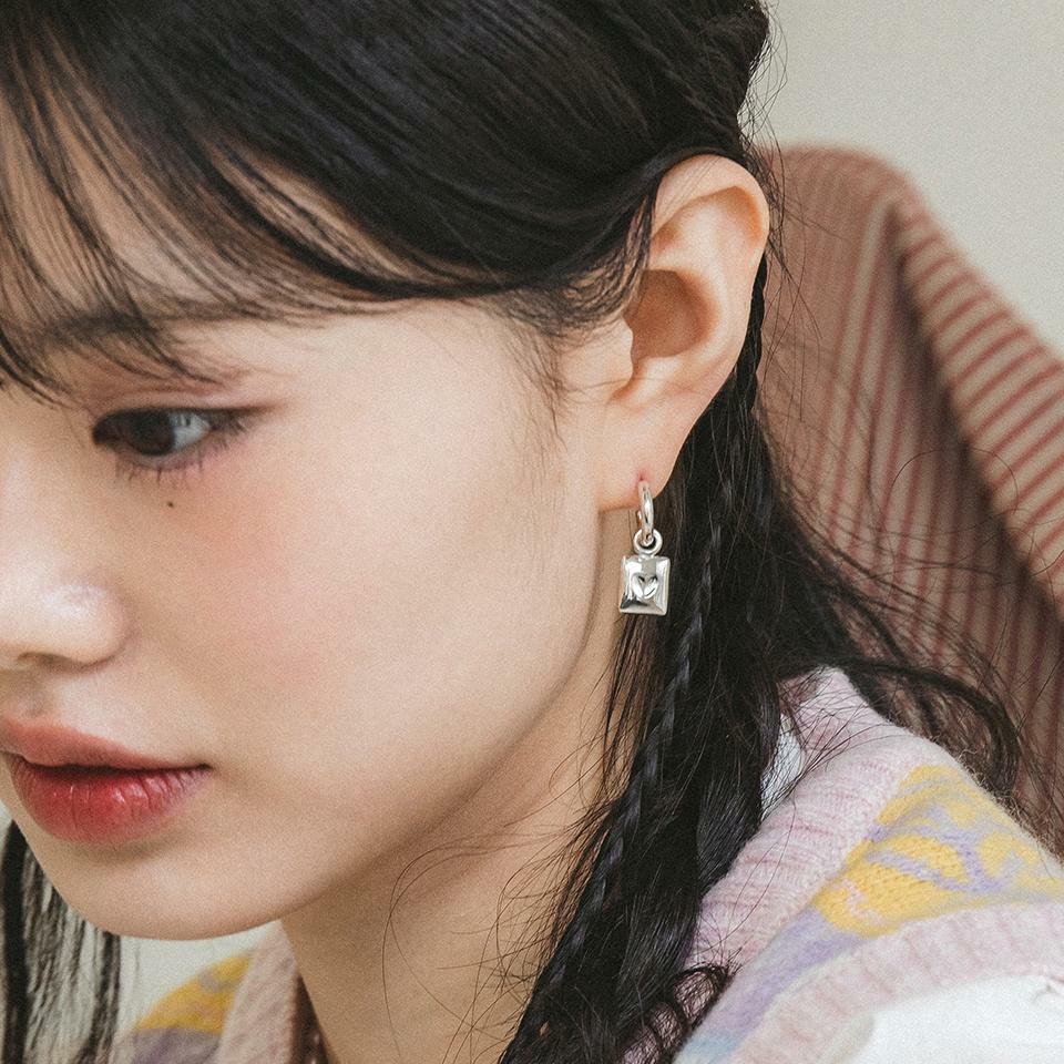 Heart Hoop Earrings - HAGO(하고)