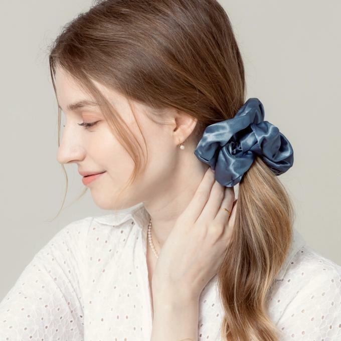 Silk Soft Scrunchie (Blue) - HAGO(하고)