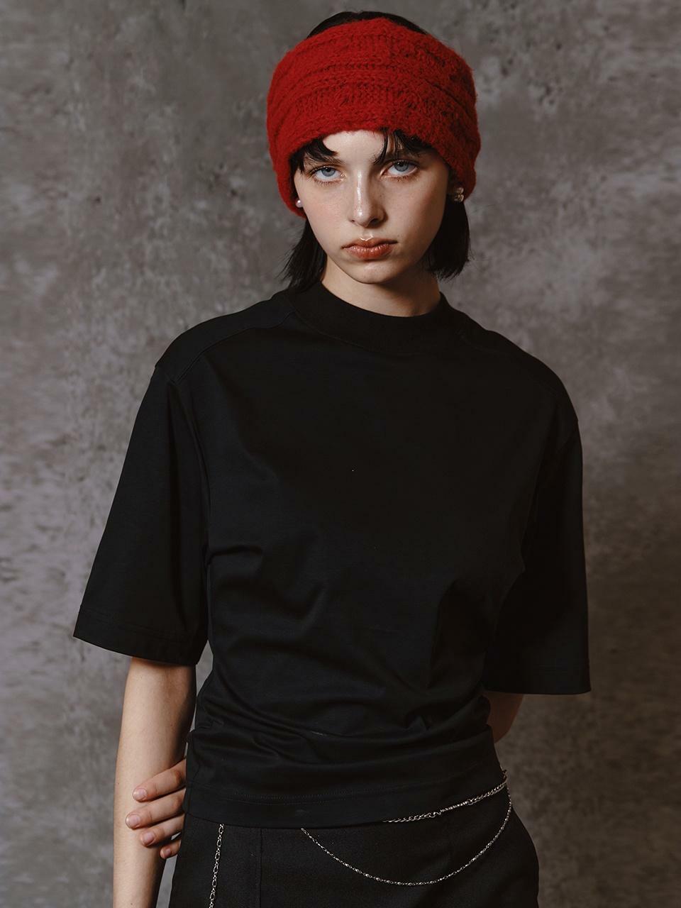 MEENDERI LOGO BASIC T-SHIRT - BLACK - HAGO(하고)