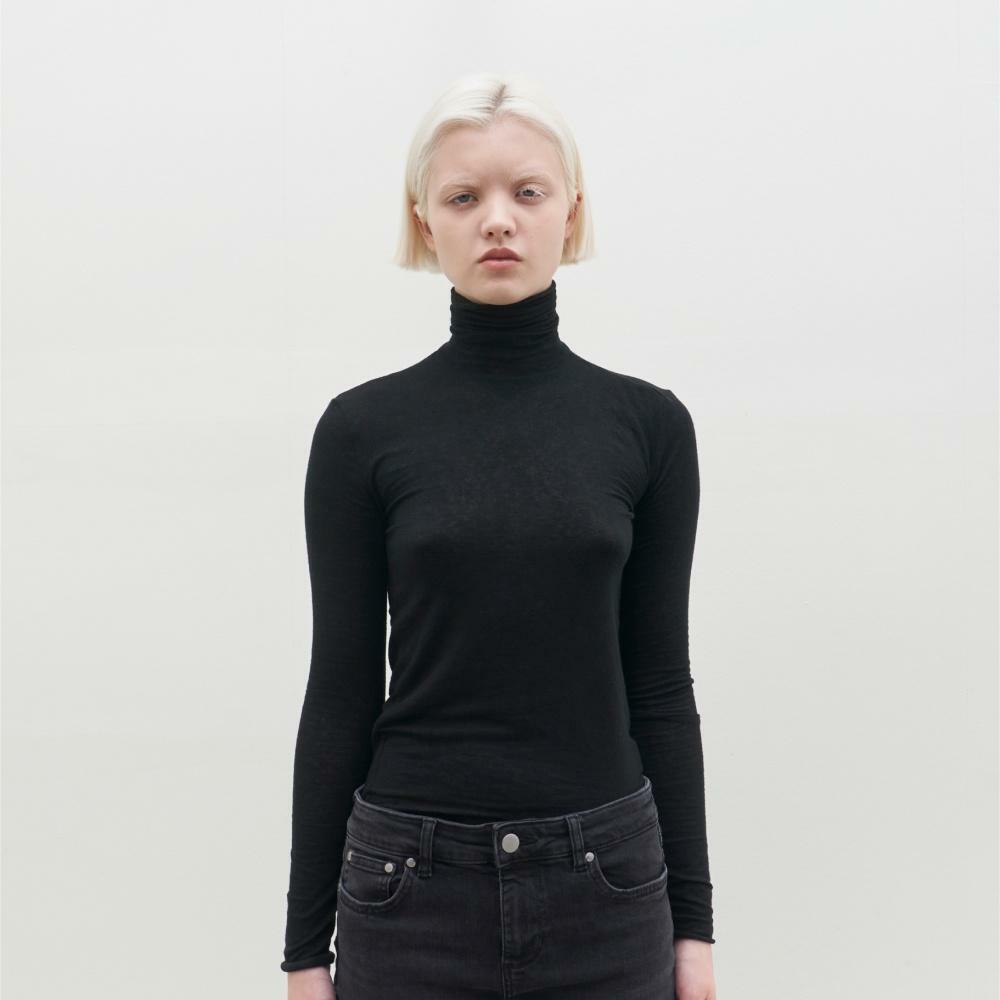 Basic turtleneck body fit T-shirt - HAGO(하고)