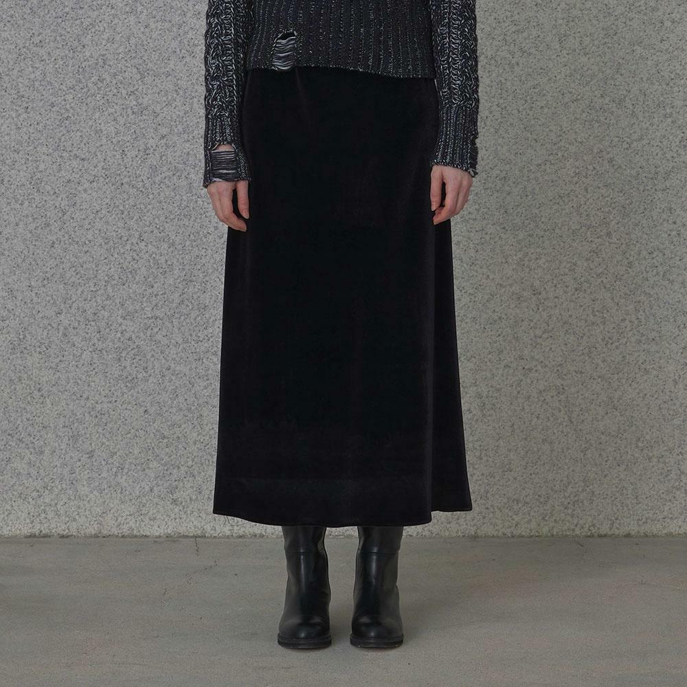 VELVET SLIIT BASIC SKIRT (BLACK) - HAGO(하고)