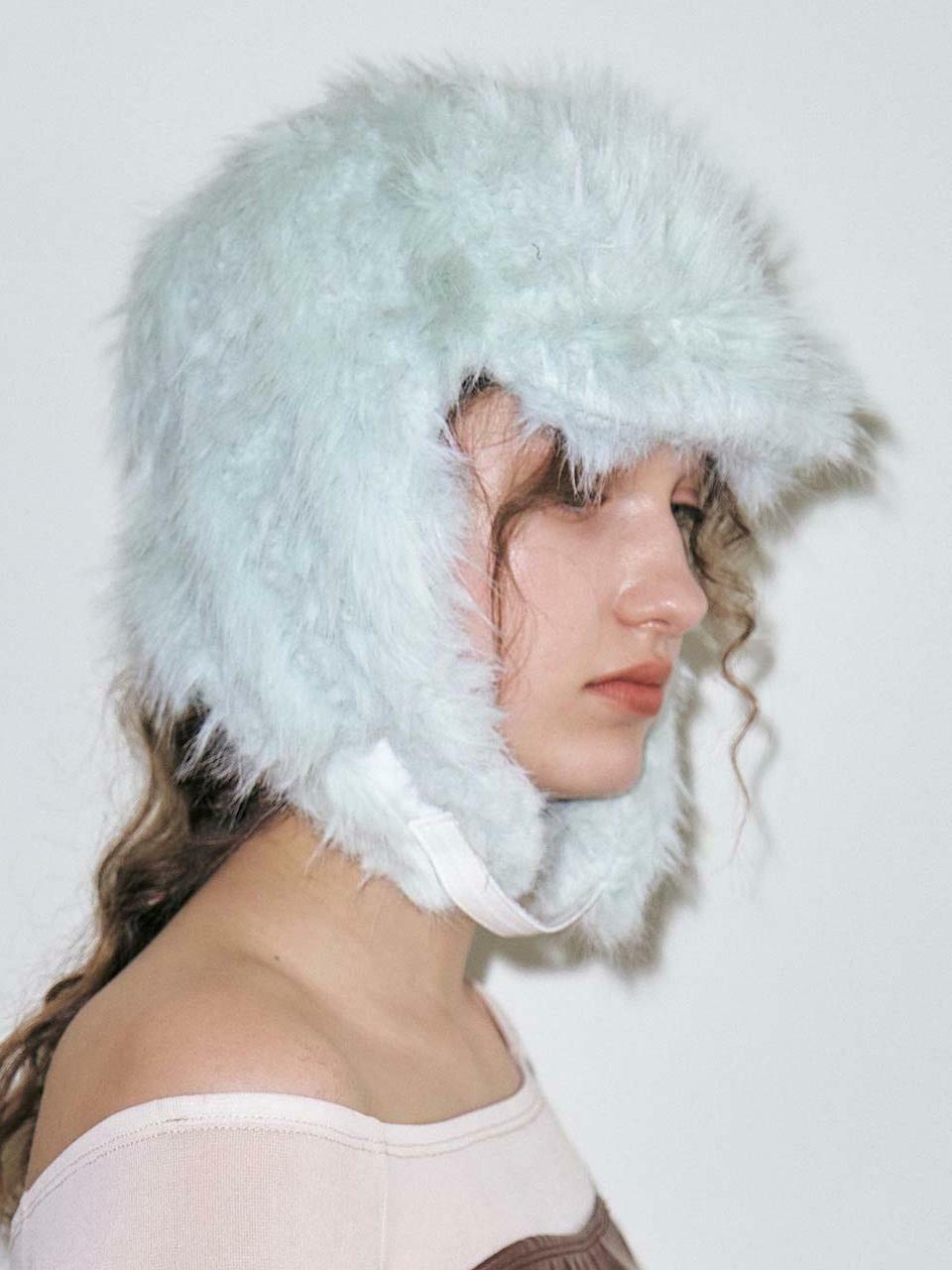 FLUFFY EARFLAP HAT IN MINT - HAGO(하고)