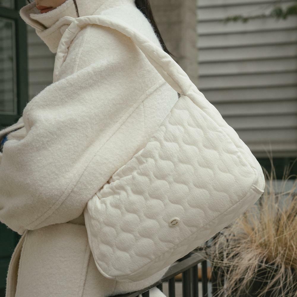 [미드나잇쇼핑]B3006 Grandma rosemary padding bag_Ivory - 하고