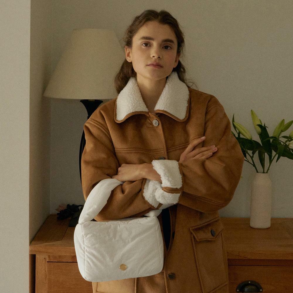 T Cloud Padding Bag_White - HAGO(하고)