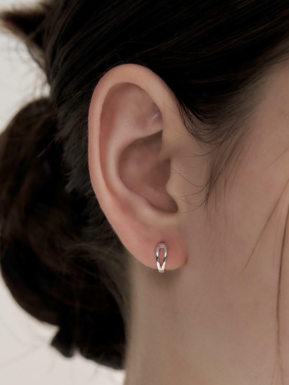 [설현 착용][sv925]cynical one-touch earring - 하고(HAGO)