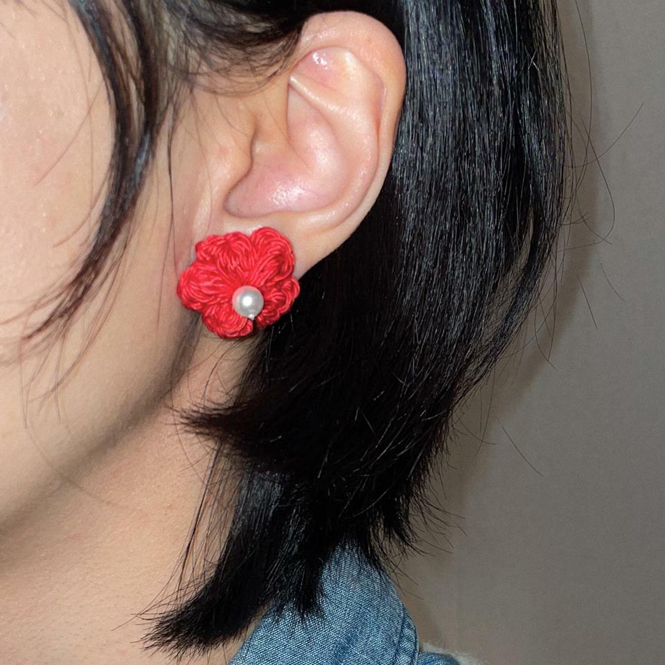 Red camelia pearl earring - HAGO(하고)