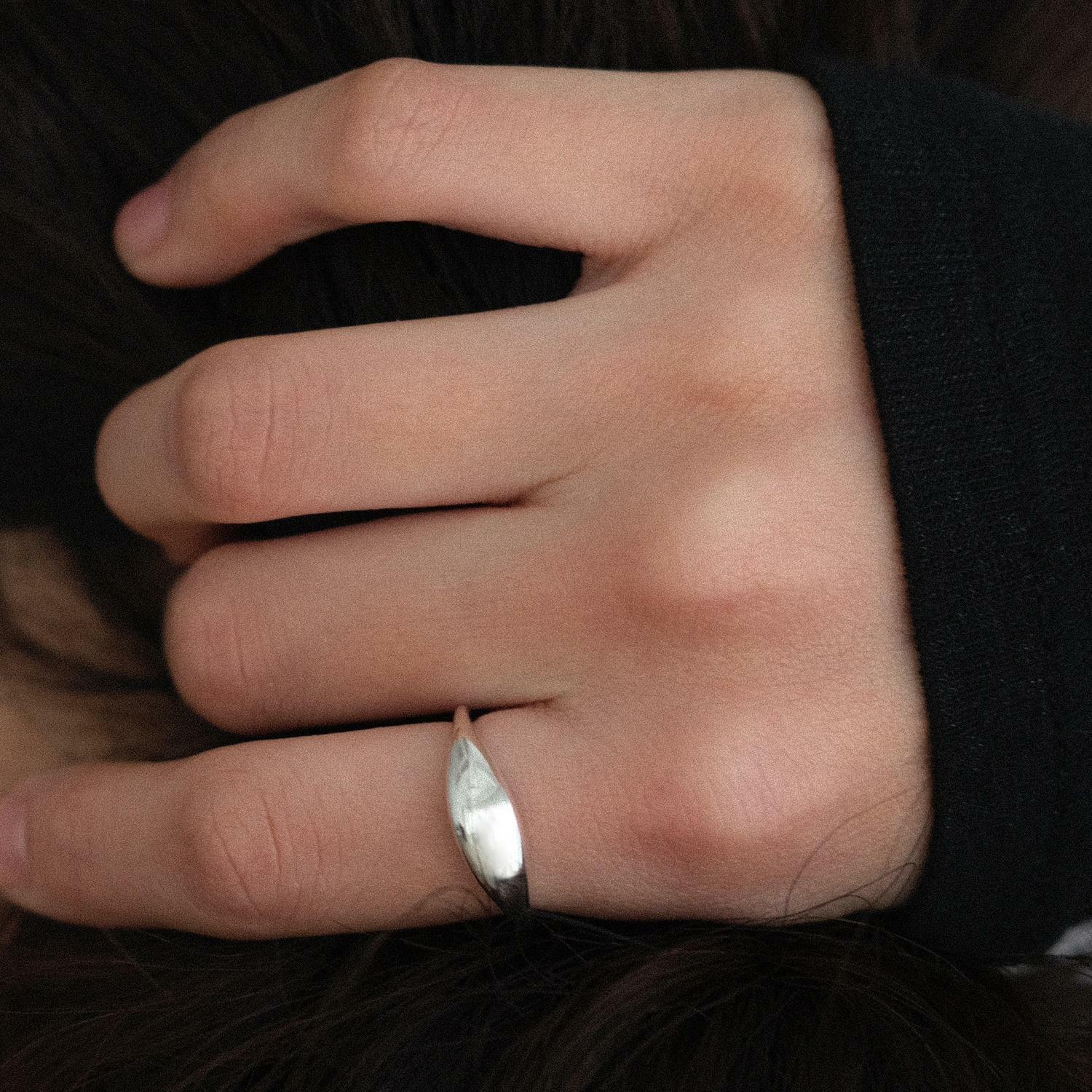 Roa Ring (silver925) - HAGO(하고)