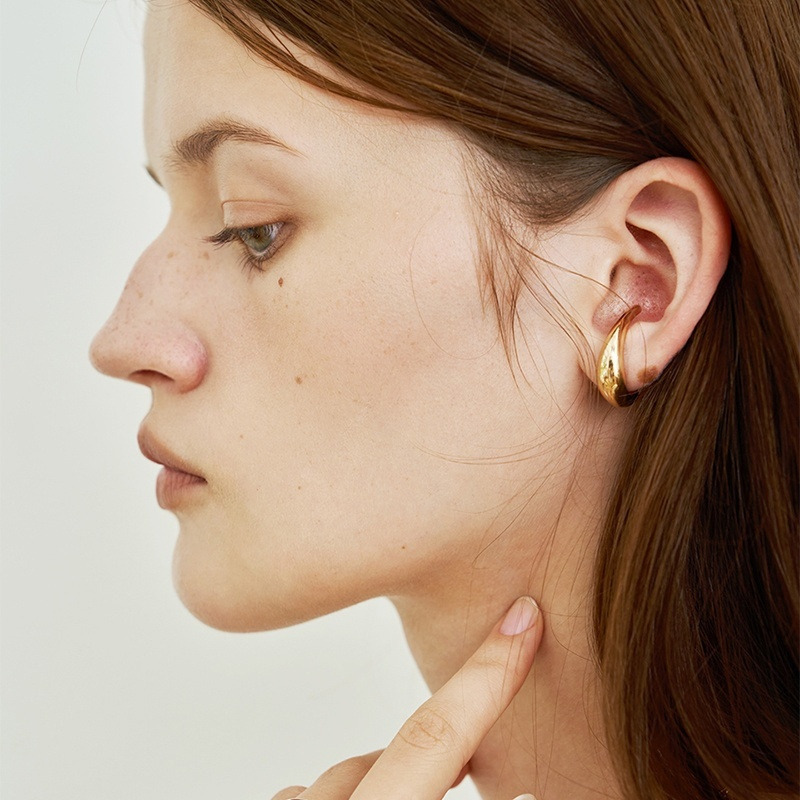 Reflection Stud Earrings - HAGO(하고)