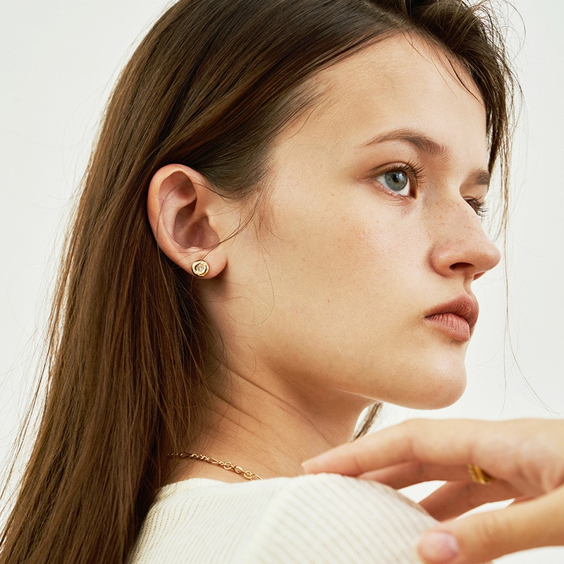 Glamorous Cubic Stud Earrings - Gold - HAGO(하고)